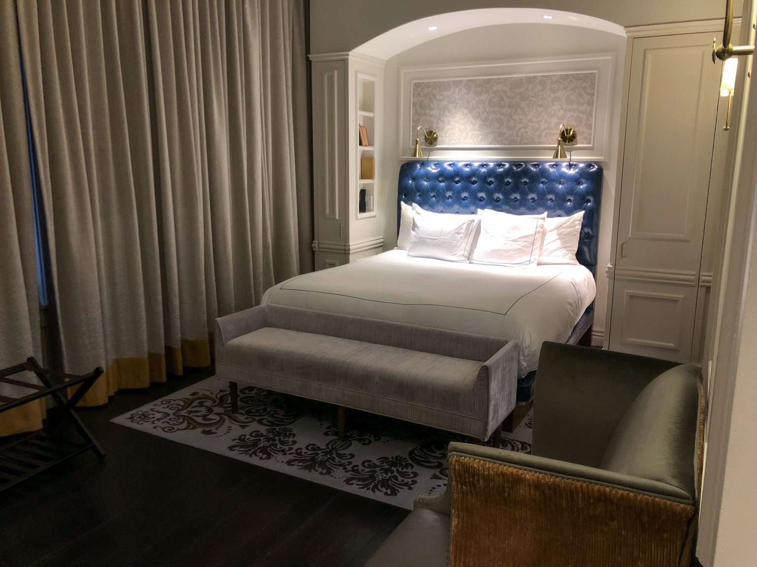 ROOMS – The Adelphi Hotel
