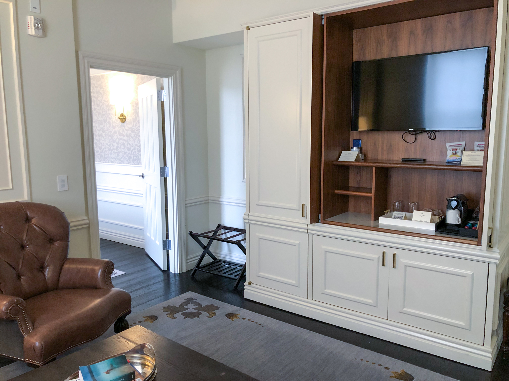 ROOMS – The Adelphi Hotel